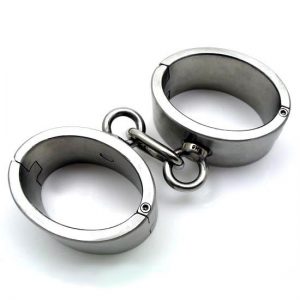 Heavy manacles – SteelBound.co.uk